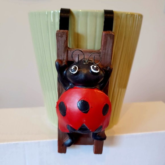 Accents | Ladybug Flower Pot Hugger Lady Bug Plant Pot Sitter Planter ...